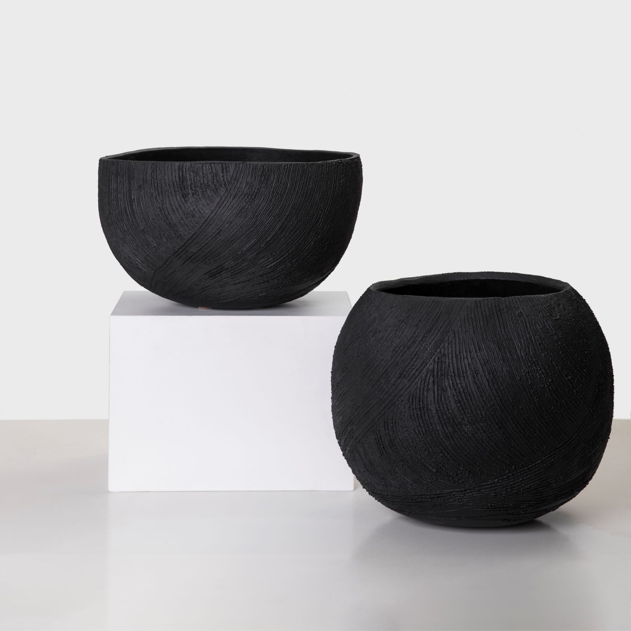 Ukhamba Set in Ebony exclusive at Giava – Giava Interiors